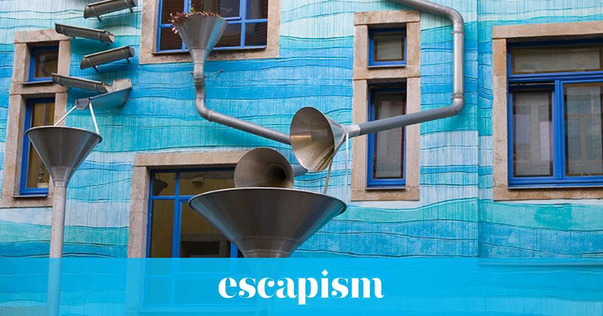 Weird World: Dresden | Escapism