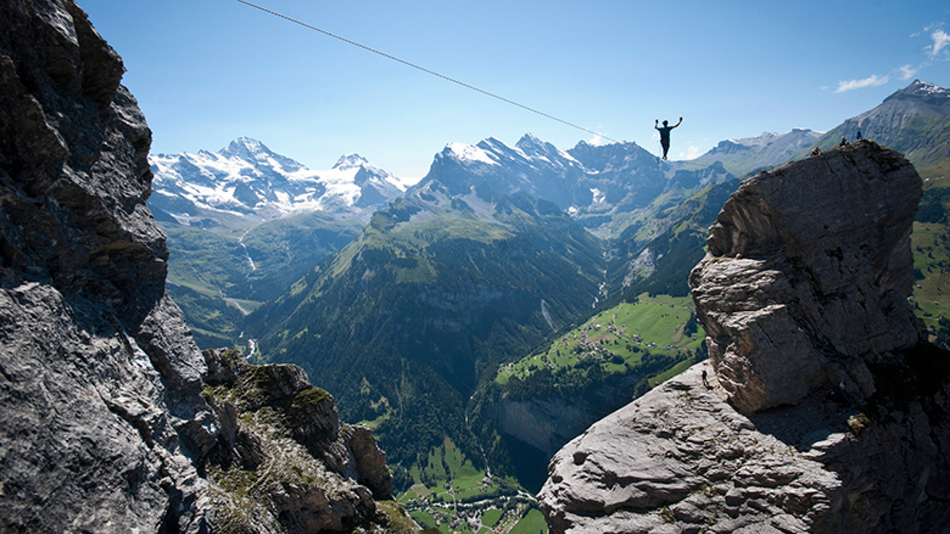 Walking a 3,000-ft highline with Faith Dickey | Escapism Magazine