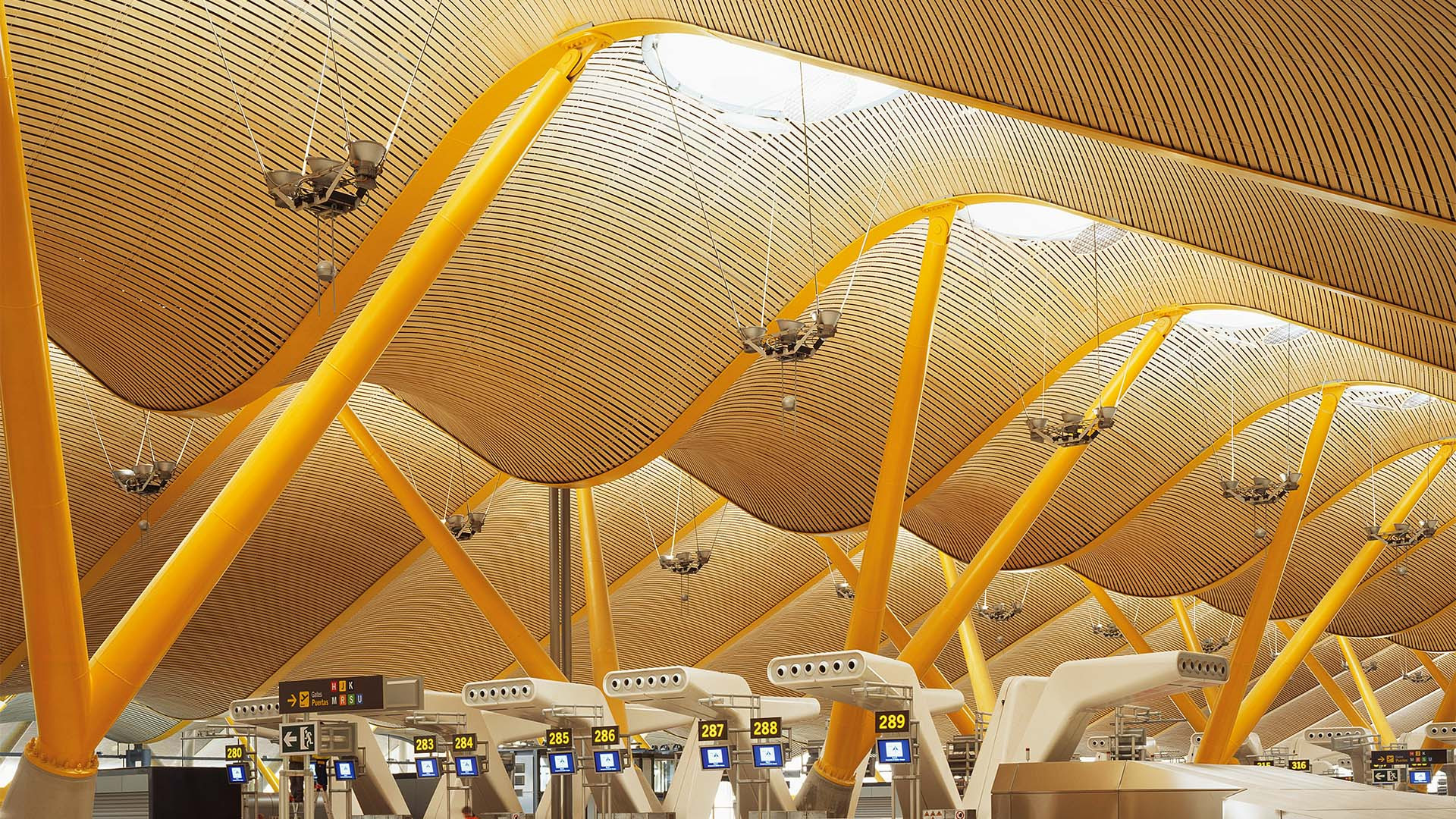 The 10 coolest airports in the world | Escapism