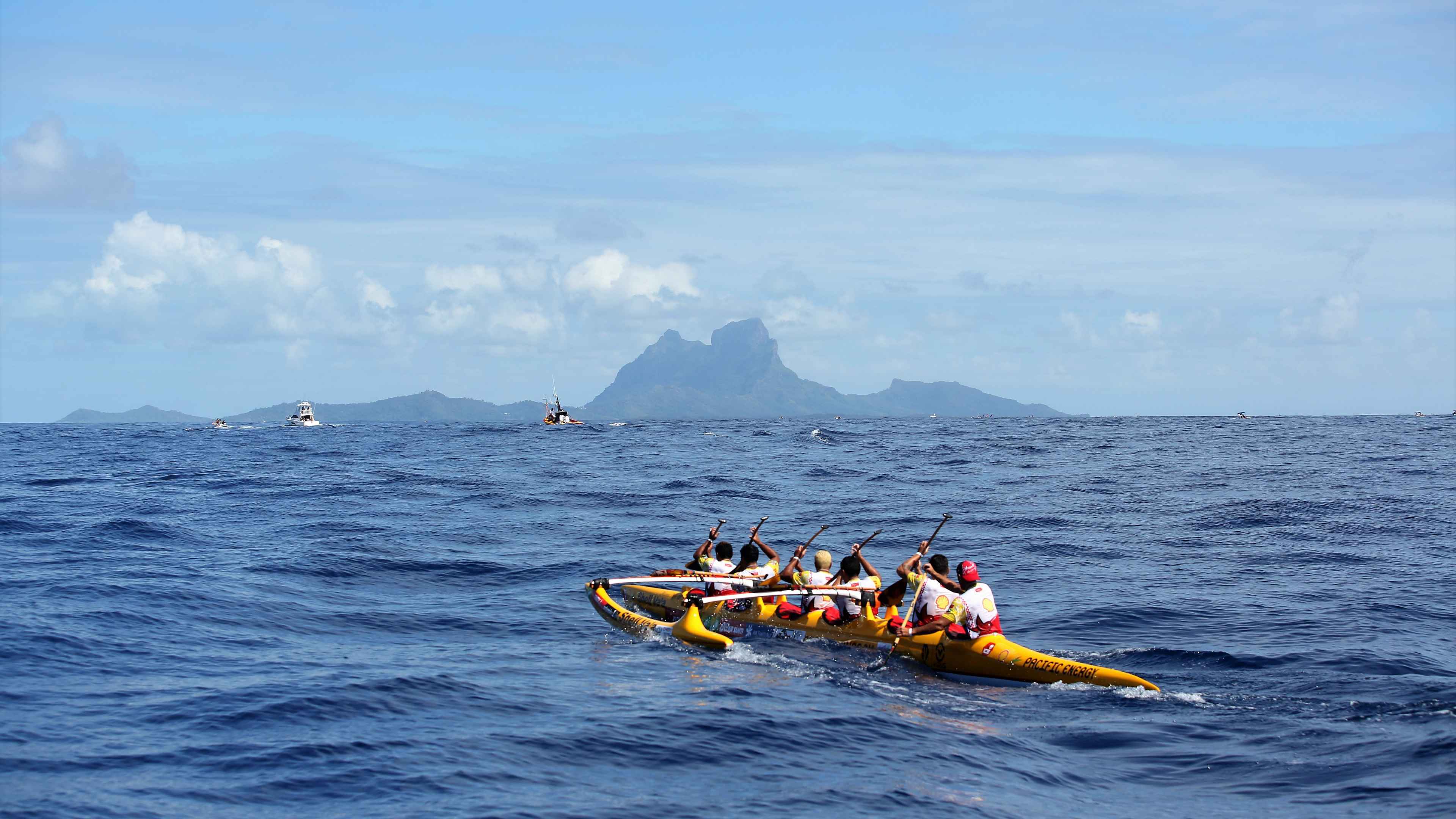 Canoe Racing in The Islands of Tahiti | Escapism