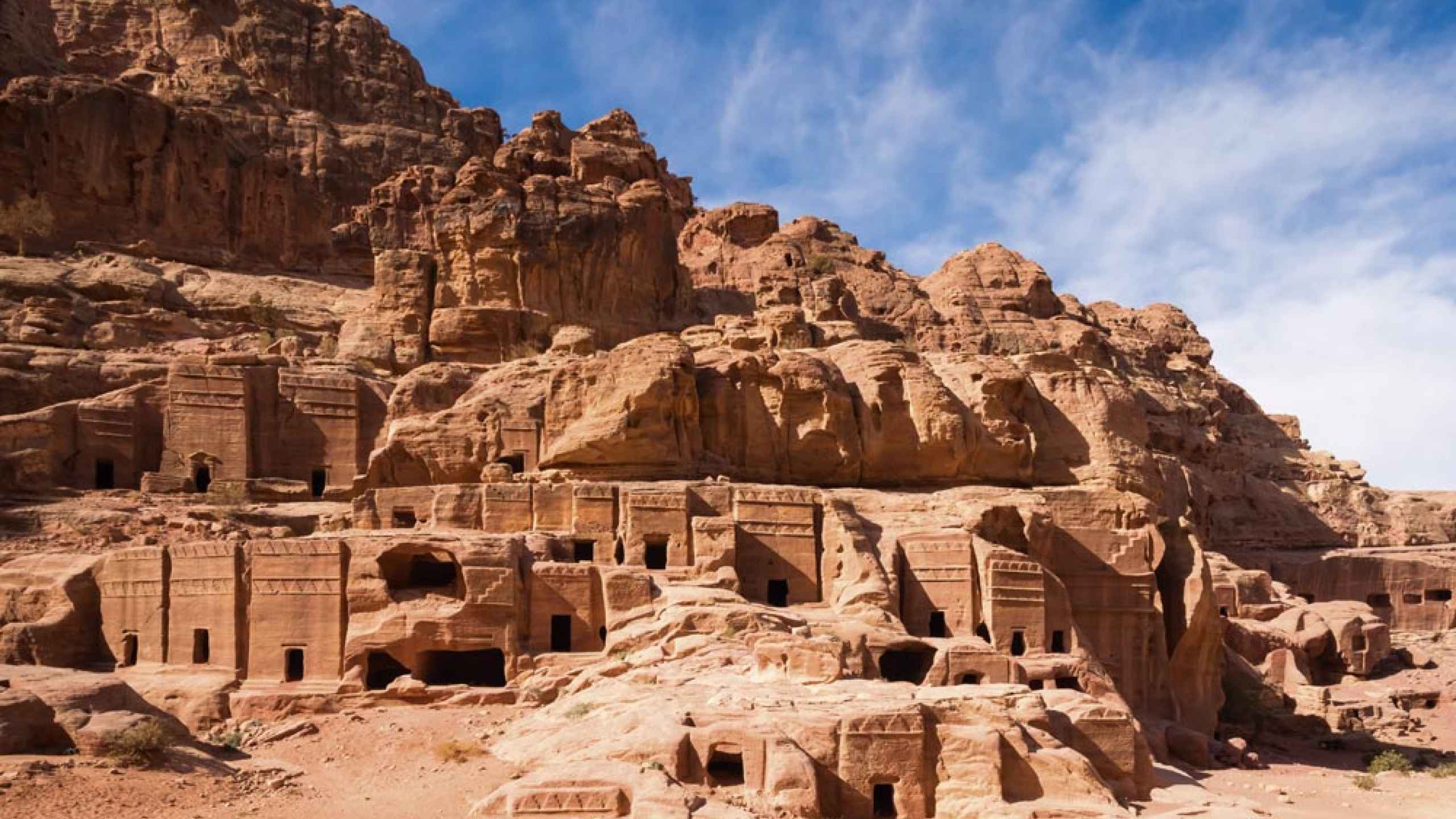 Hiking the ancient historical sites of Jordan | Escapism
